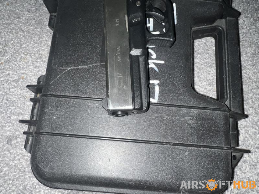 Tokyo Marui Glock 17 - Airsoft Hub Buy & Sell Used Airsoft Equipment ... Tokyo Marui Glock 17 - Airsoft Hub Buy & Sell Used Airsoft Equipment ...